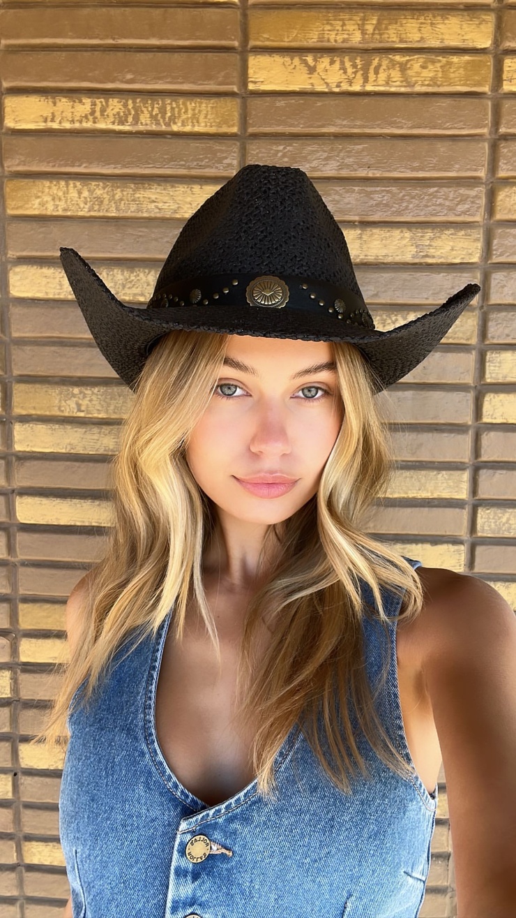 Picture of Elizabeth Jamrozy