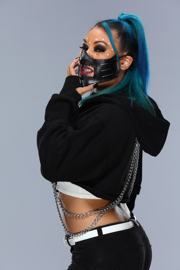 Picture of Mia Yim