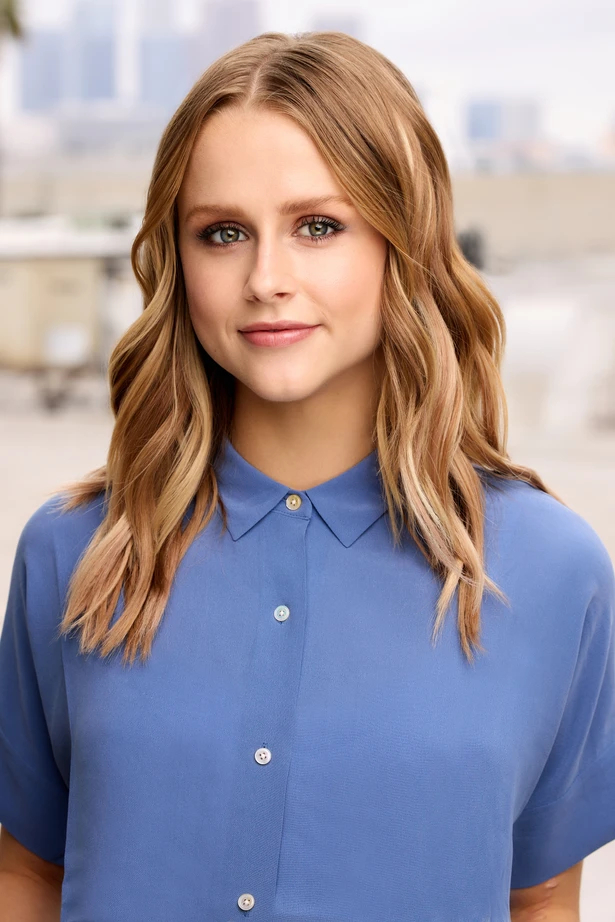 Image of Chloe Oloren