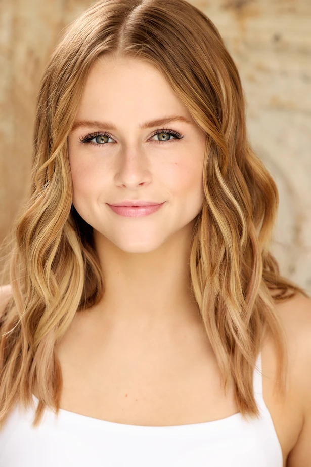 Chloe Oloren picture