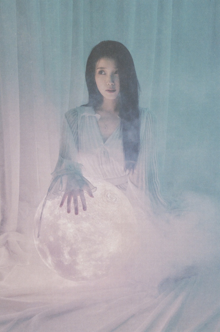 IU picture