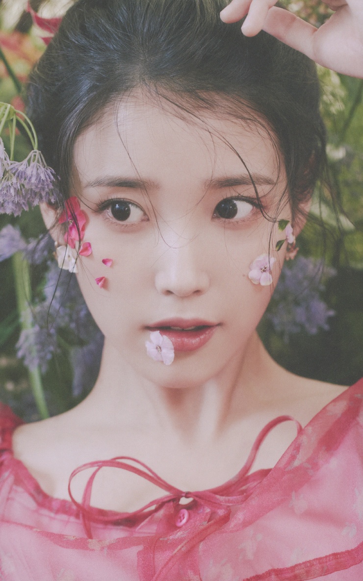 Picture of IU