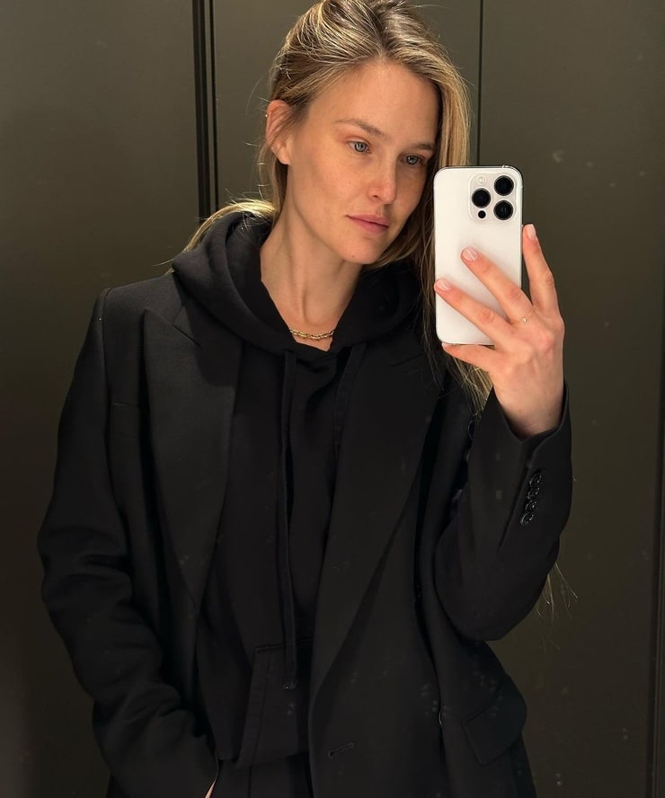 Picture of Bar Refaeli