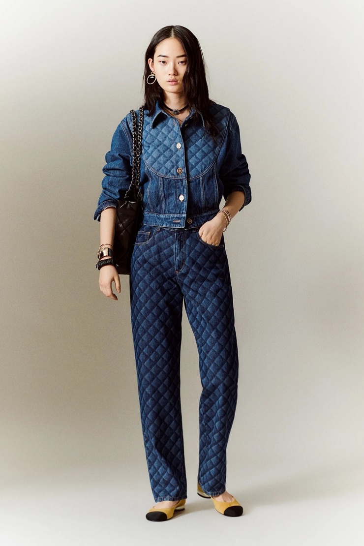 Picture of Shin Hyun Ji