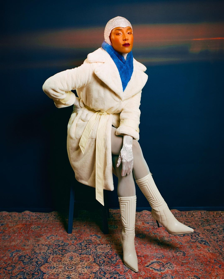 Sasha Fox image