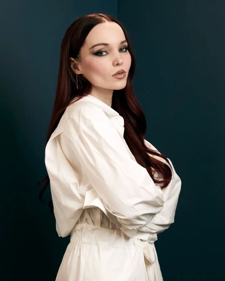 Dove Cameron image