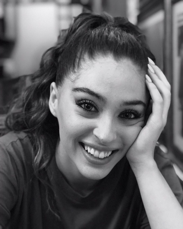 Picture of Cemre Baysel