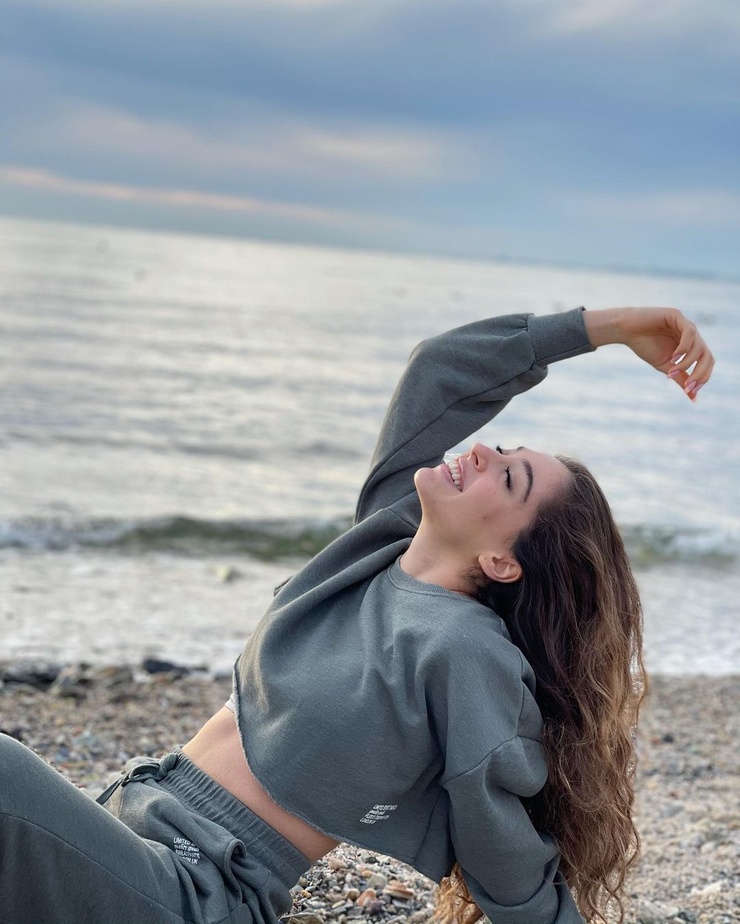 Picture of Cemre Baysel