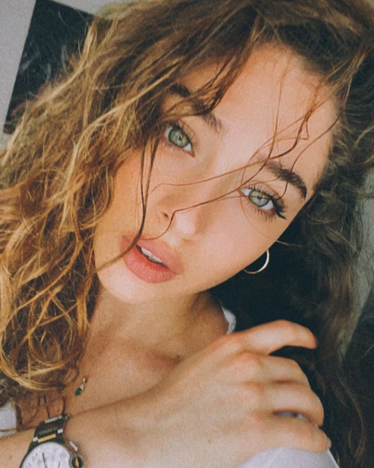 Image of Cemre Baysel