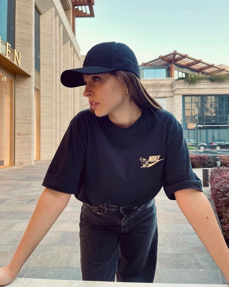 Picture of Cemre Baysel