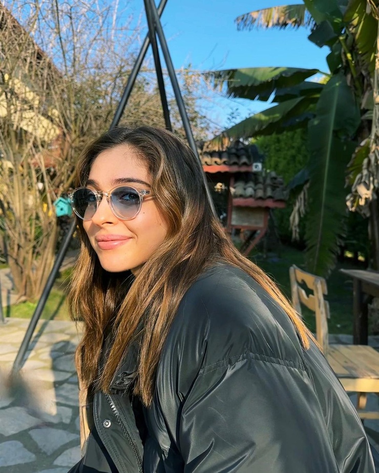 Picture of Cemre Baysel