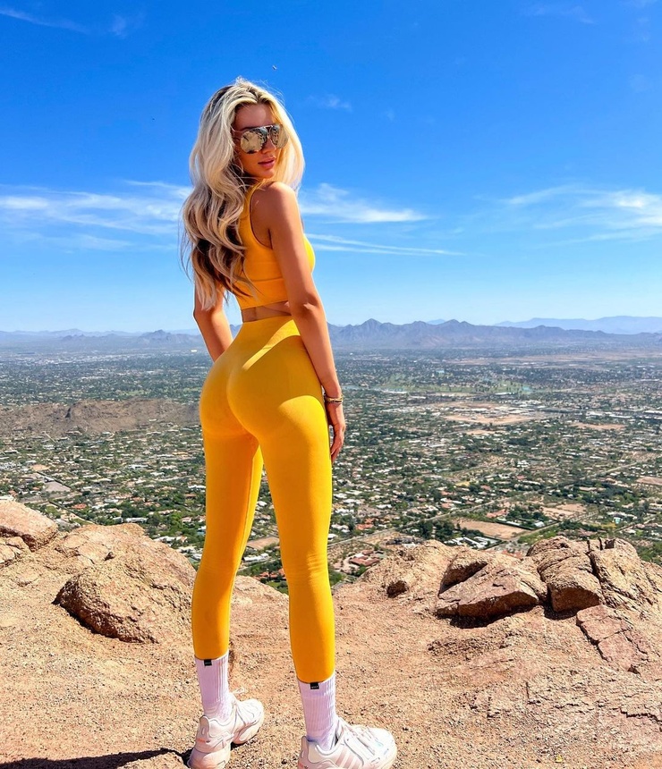 Picture of Alexa Collins