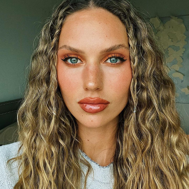 Picture of Sarah Wohl