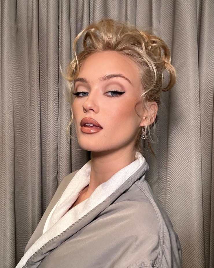 Picture of Chloe Rose Robertson