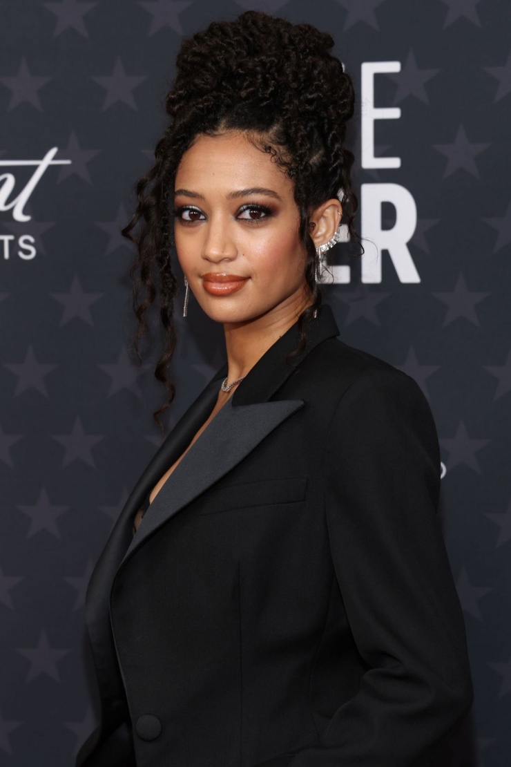 Picture of Samantha Logan