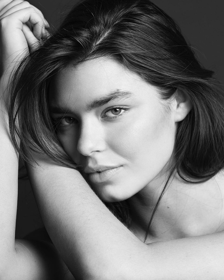 Picture of Lauren Searle