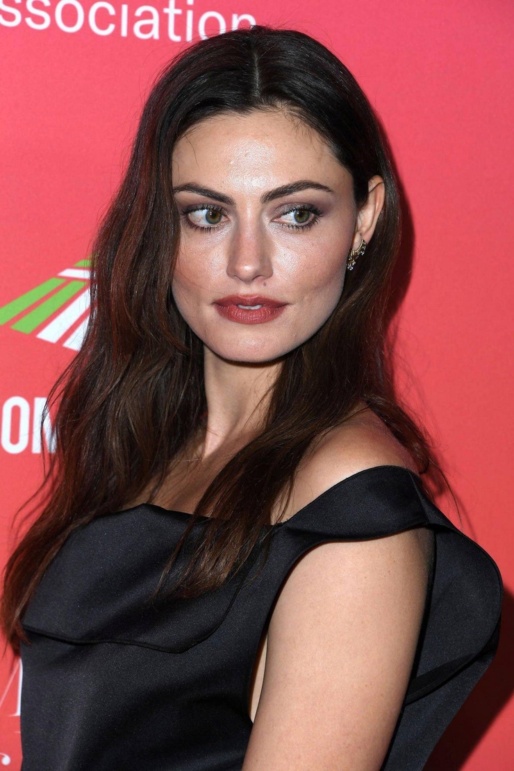 Picture of Phoebe Tonkin