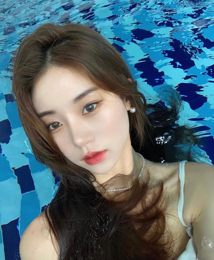 Picture of Yoon Young-Chae