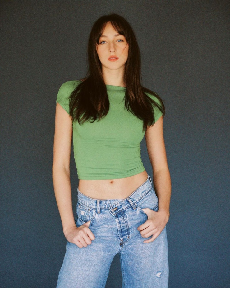 Picture of Ava Cota