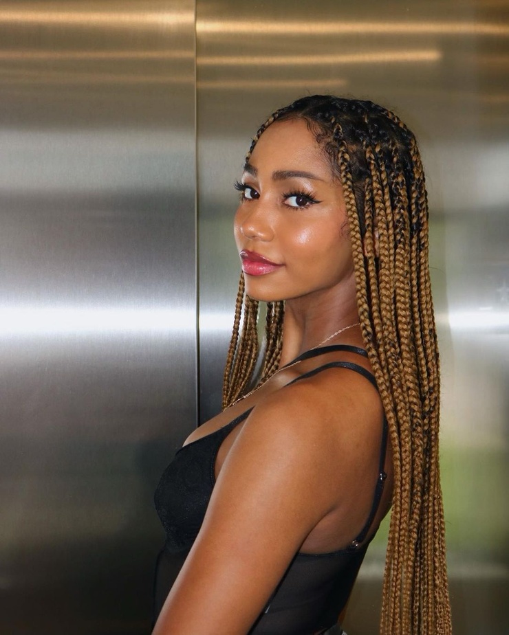 Picture of Chloe Foster II