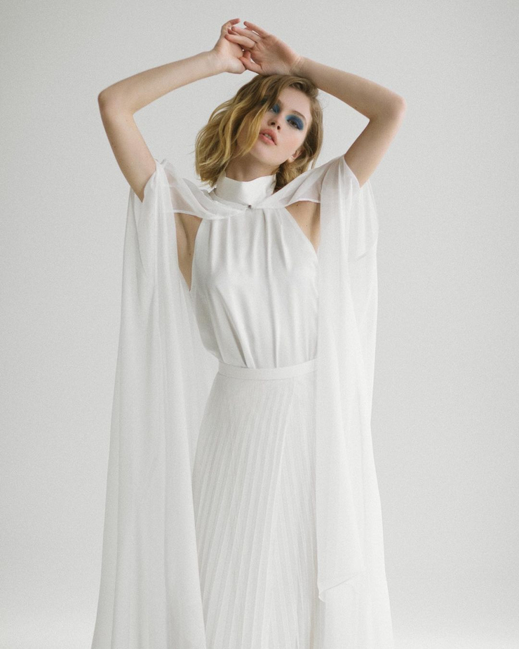 Picture of Luna (model)