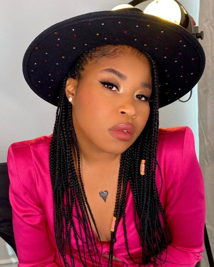 Dominique Fishback picture