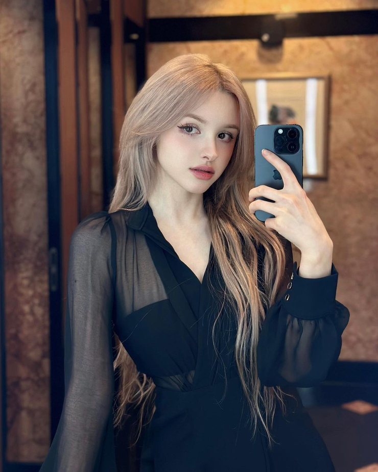 Elina Karimova image