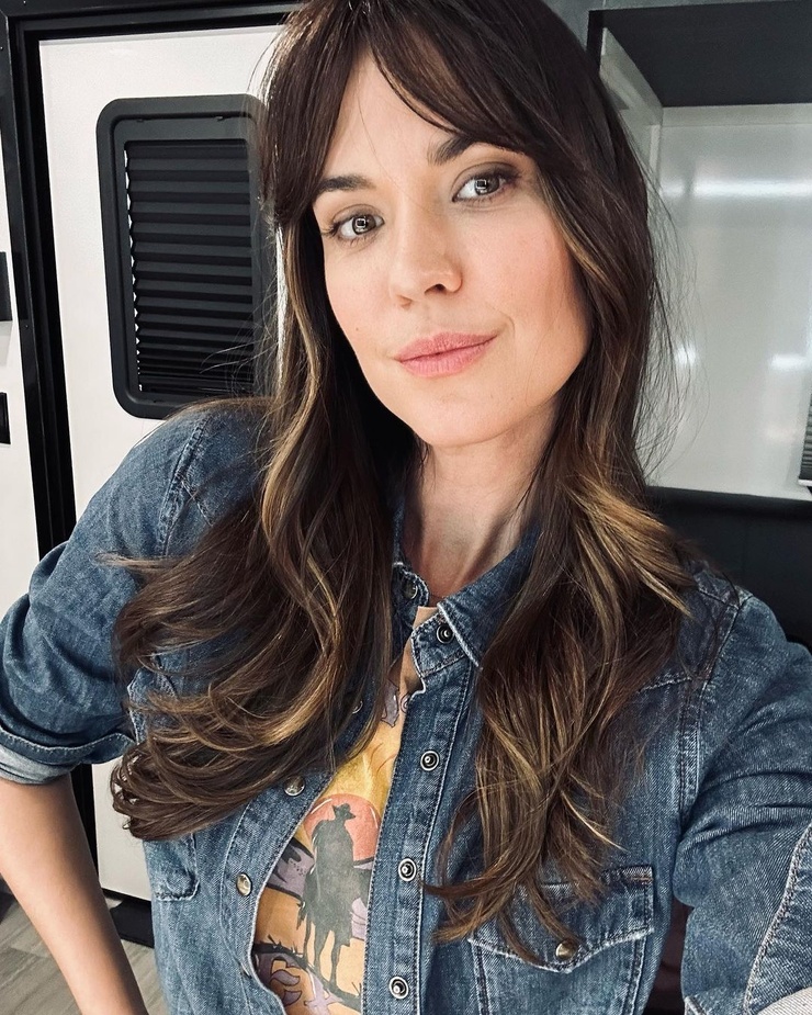 Picture of Odette Annable