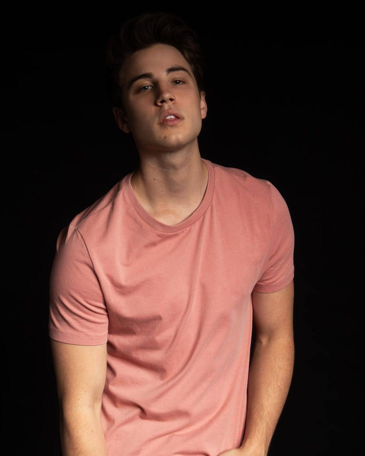 Picture of Carson Rowland