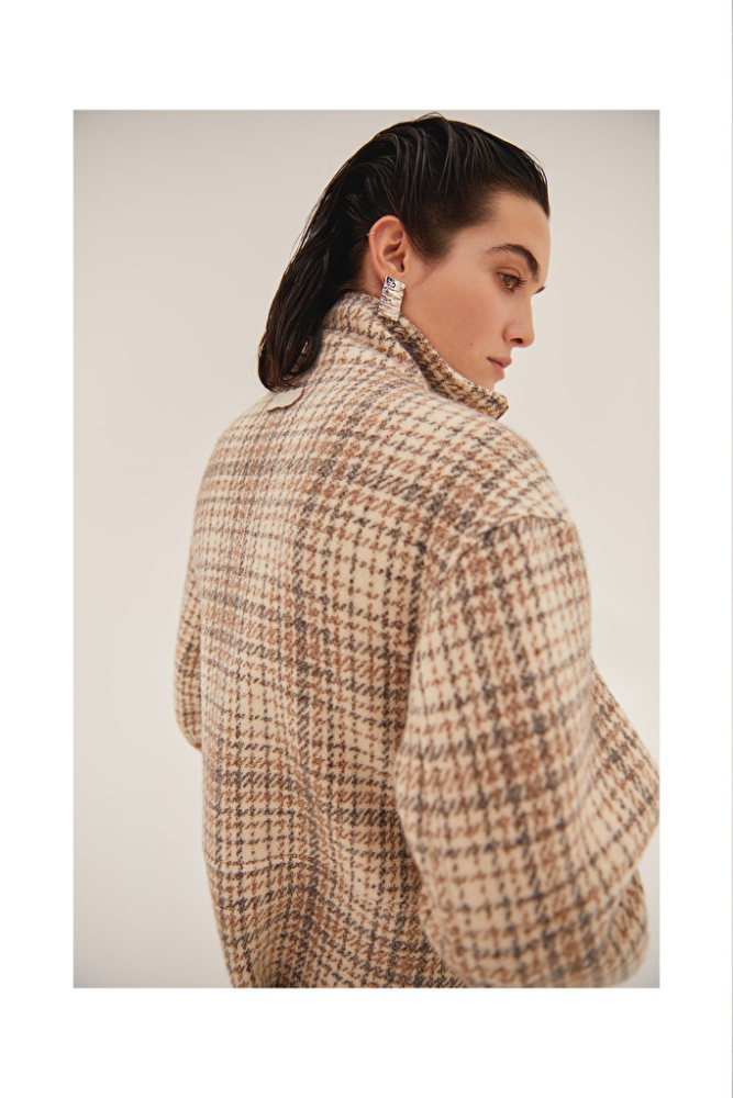 Image of Clara Hernani