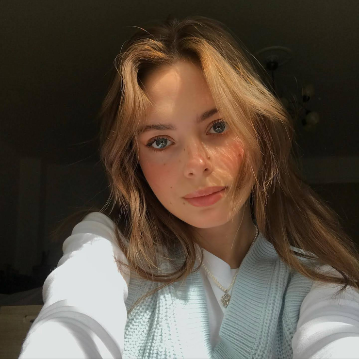 Picture Of Elli Rhiannon Müller Osbourne