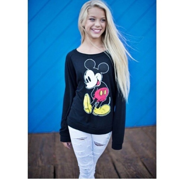 Picture of Kaylyn Slevin.