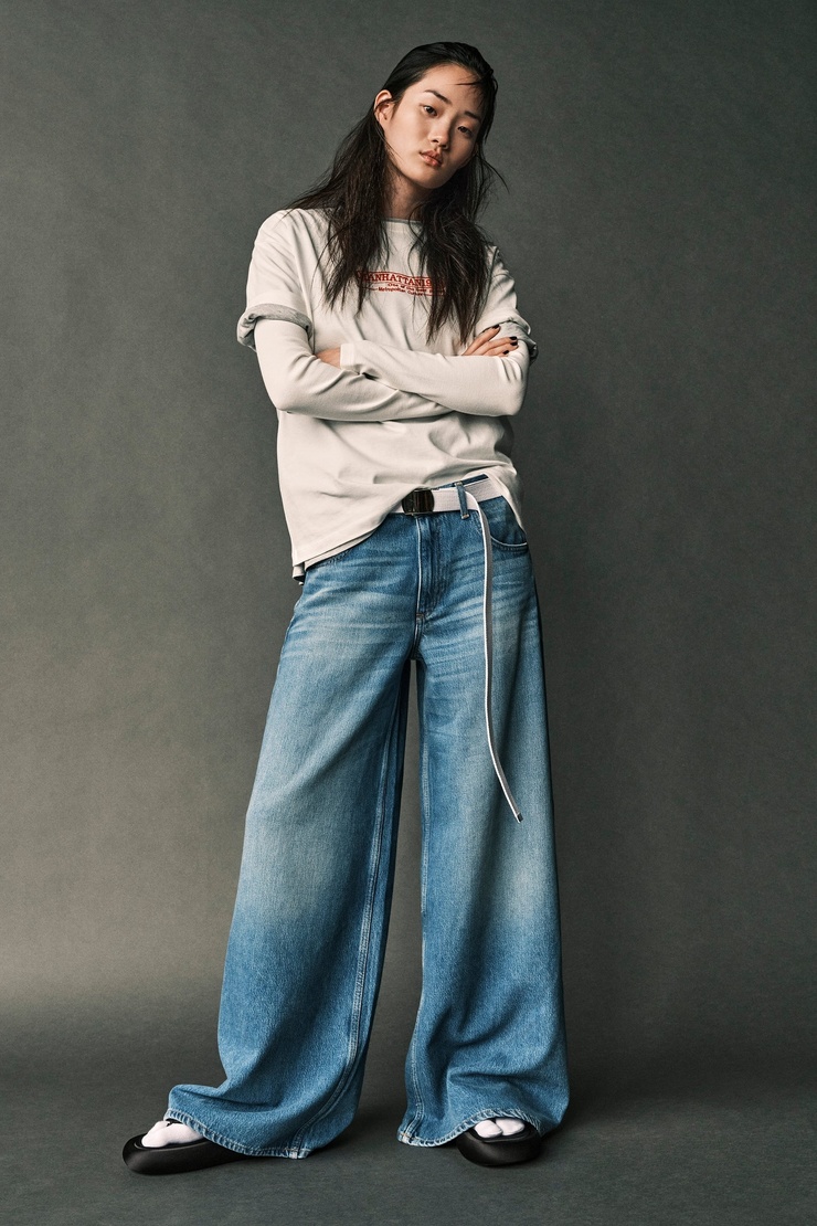 Picture of Shin Hyun Ji