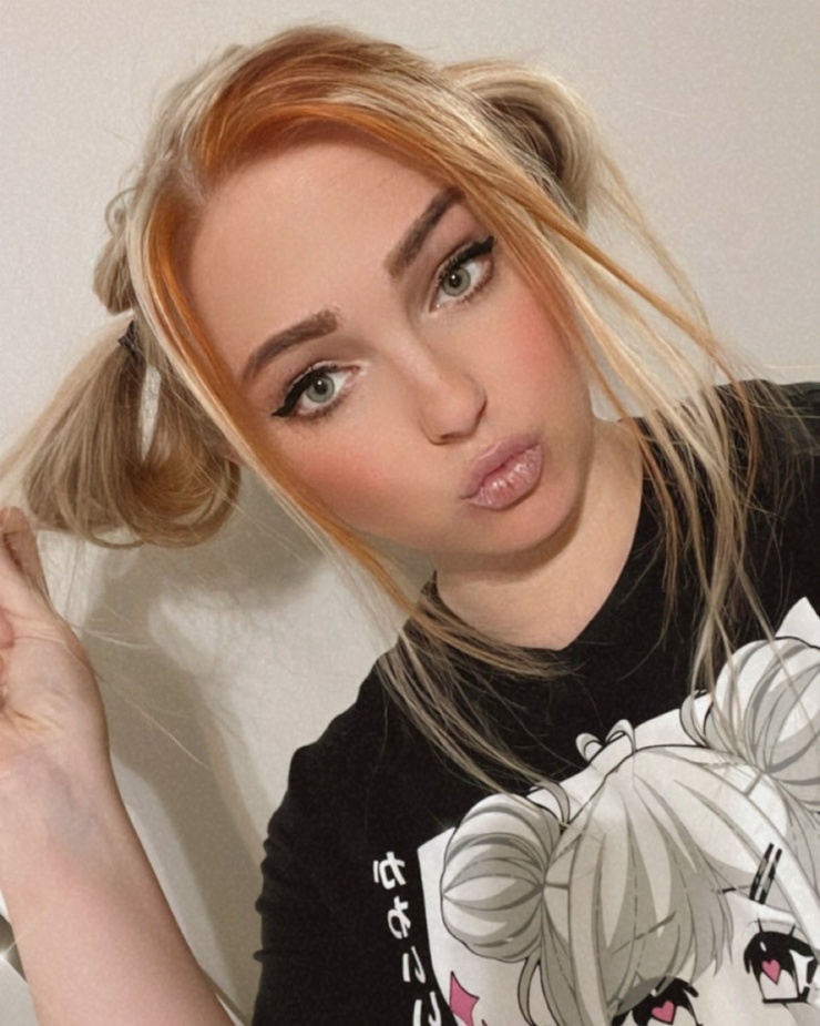 Picture of Michaela Lee