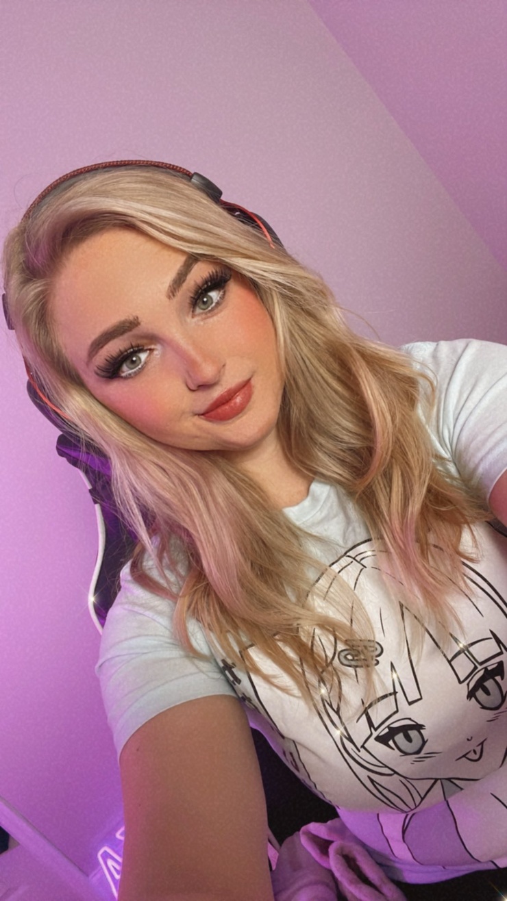 Picture of Michaela Lee