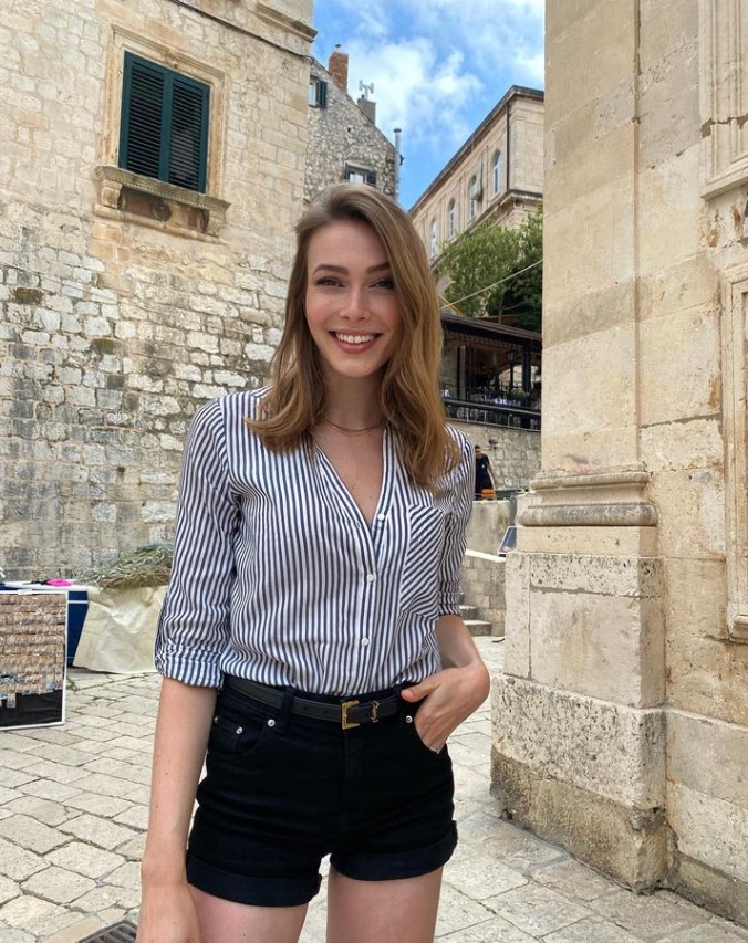 Listal - List the stuff you love! Movies, TV, music, games and books