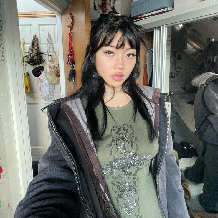 Picture of beabadoobee