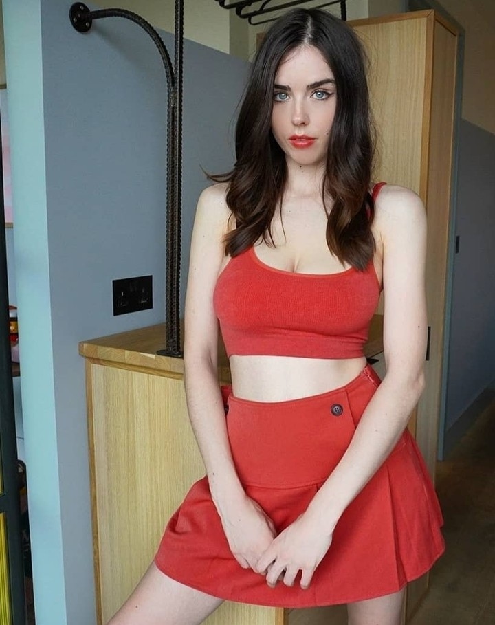 Picture of Danielle Sharp