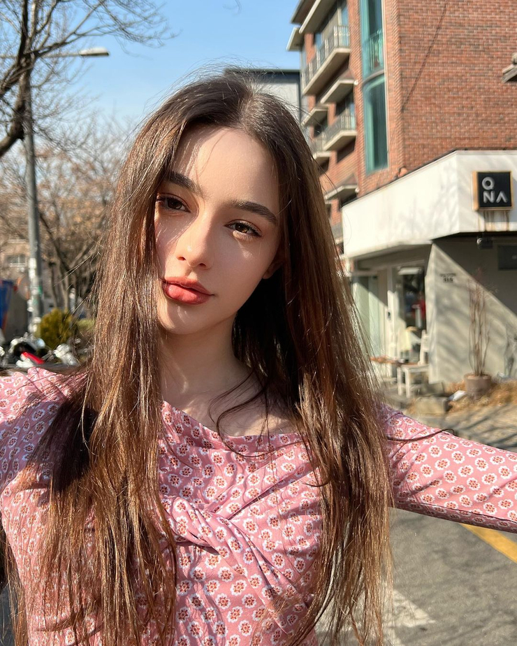 Picture of Dasha Taran (II)