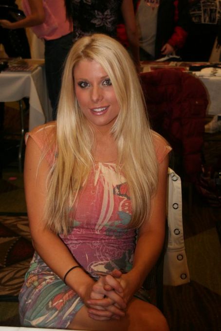 Picture of Krissy Vaine