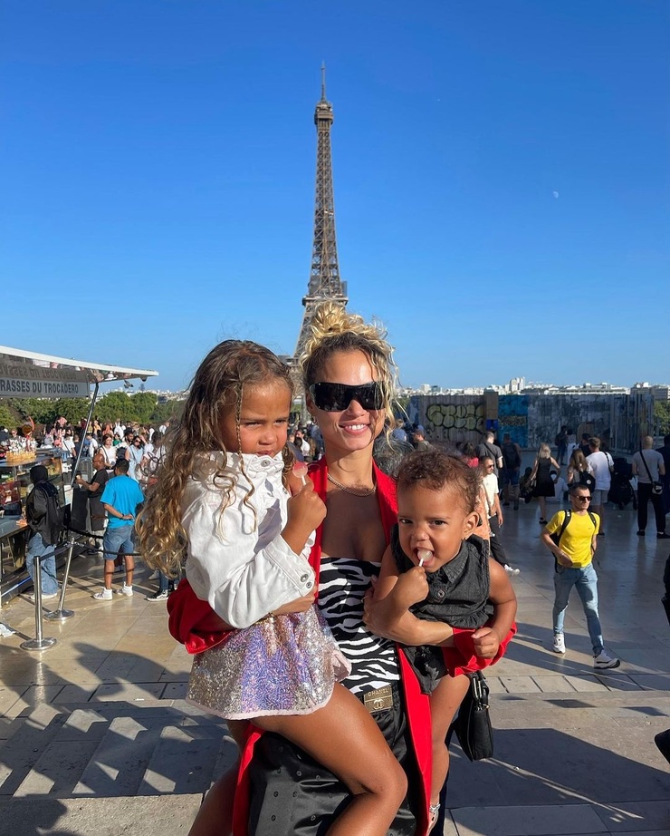 Stephanie Bertram Rose image