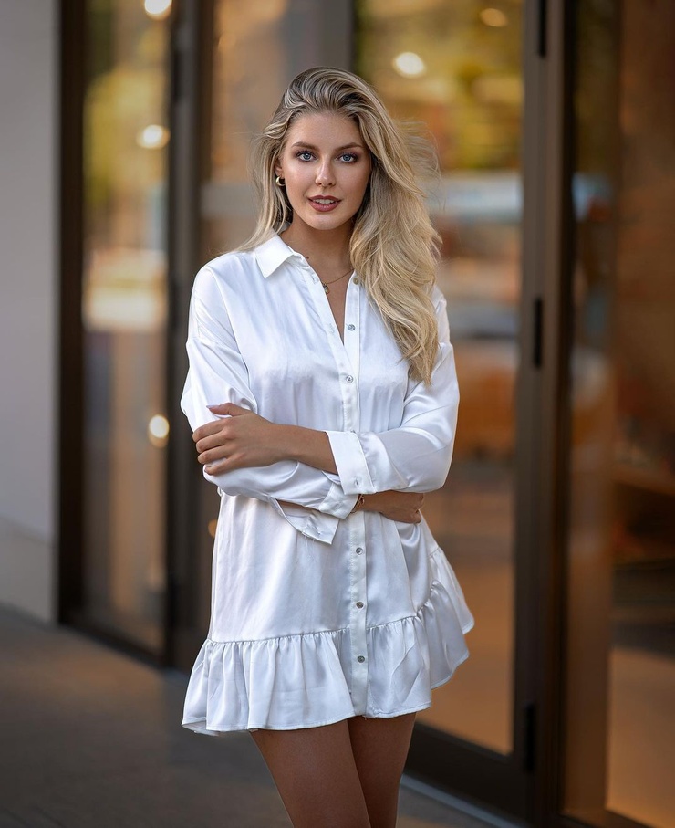 Alisia Ludwig picture