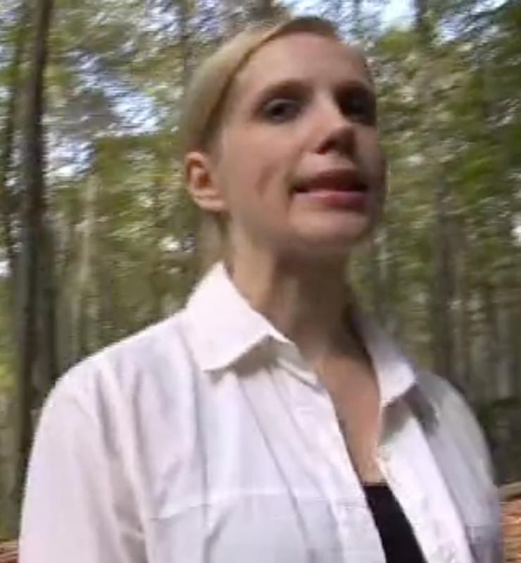 Picture of Elizabeth Perry