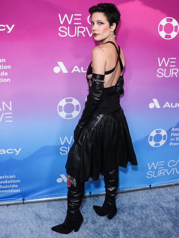 Image of Halsey
