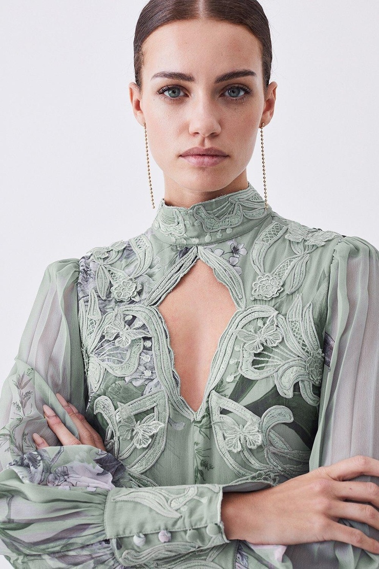 Elle Trowbridge image