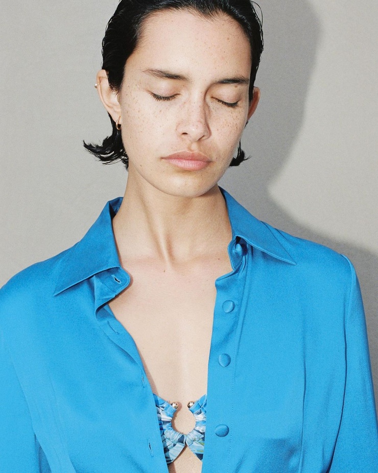 Picture of Zoe Barnard