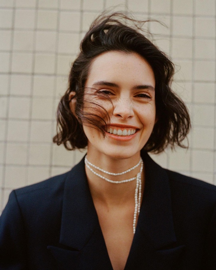 Picture of Zoe Barnard