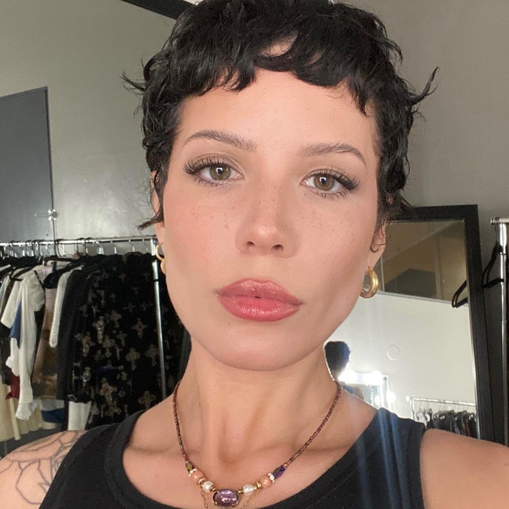 Image of Halsey