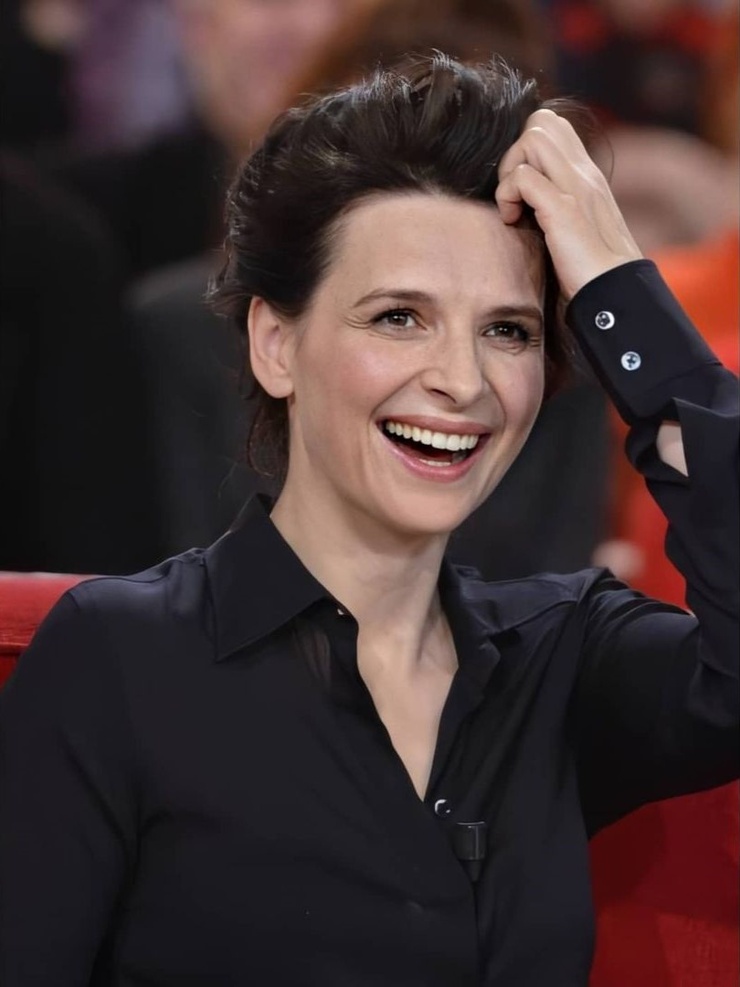 Juliette Binoche picture
