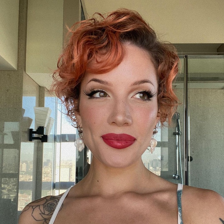 Image of Halsey